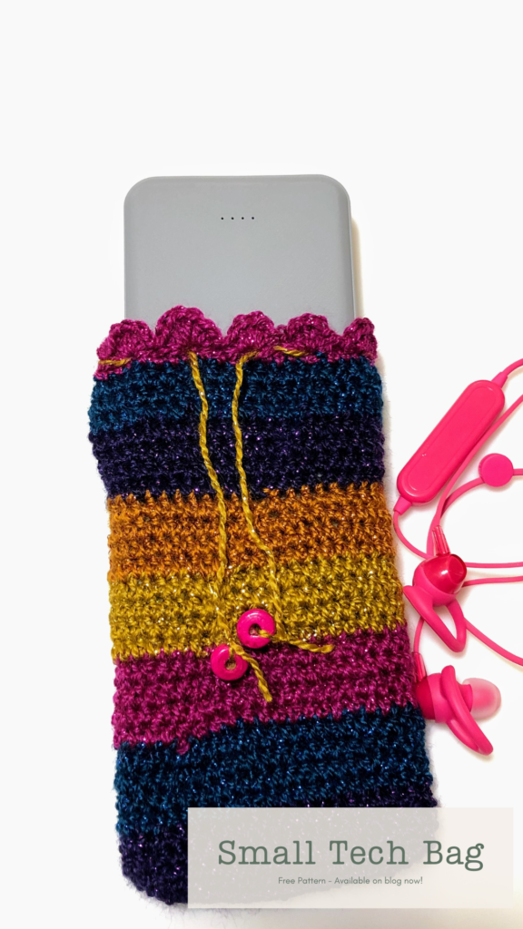 Create Your Own Small Tech Bag with this Free Pattern | Cheers Jenn